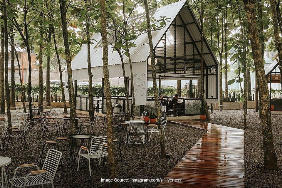 Kopi Nako Kebon Jati, Spot Asyik Ngopi di Kawasan Puncak, Bogor | SUPERLIVE