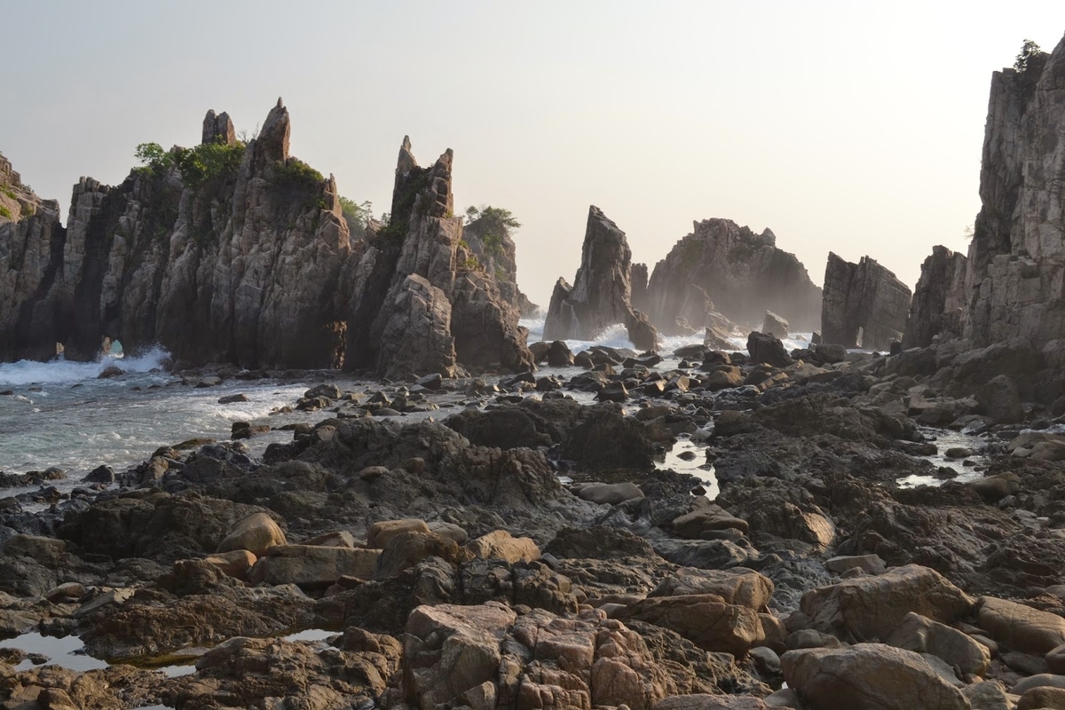 Pantai Gigi Hiu, Permata Tersembunyi di Lampung, Sumatera Selatan ...